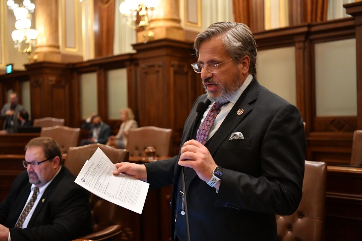 Martwick announces $150,000 in grants coming to local school districts ...